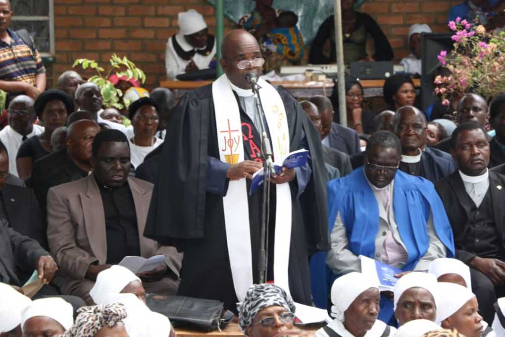 Revealed; Malawi Transport Minister sponsors thugs to torch Rev. Nyondo ...