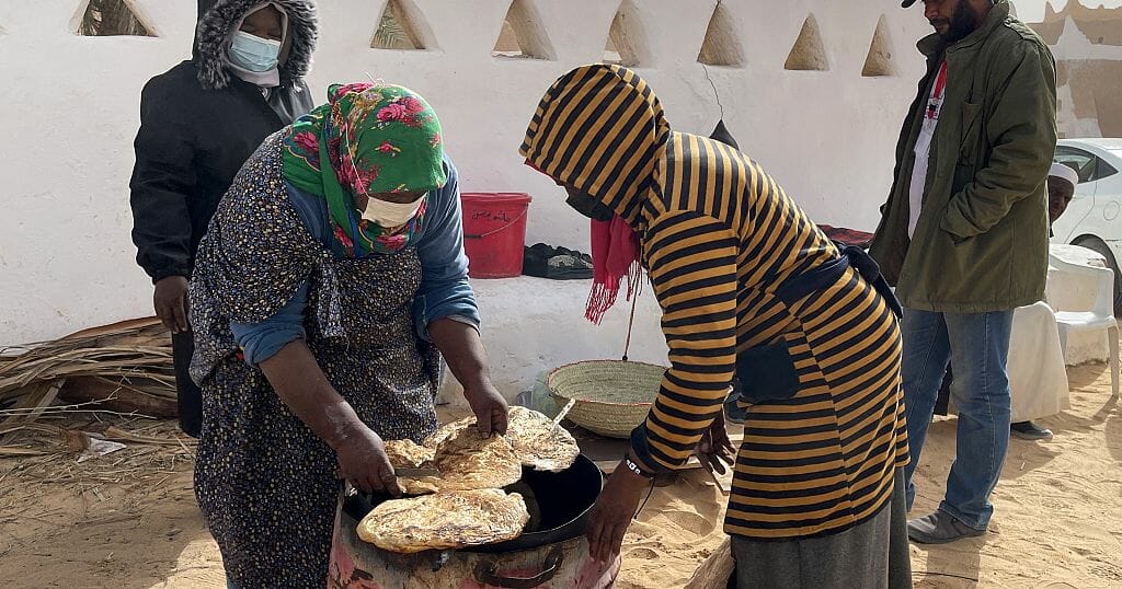 Thousands flock to 'Pearl of the Desert' in Libya for heritage event ...