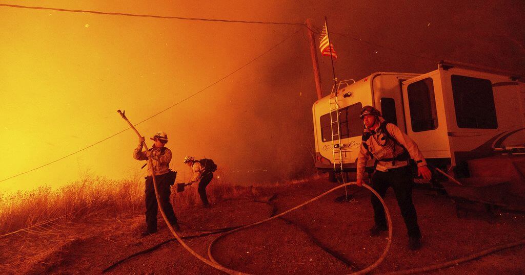 Hughes Fire forces 50,000 to evacuate - The Maravi Post
